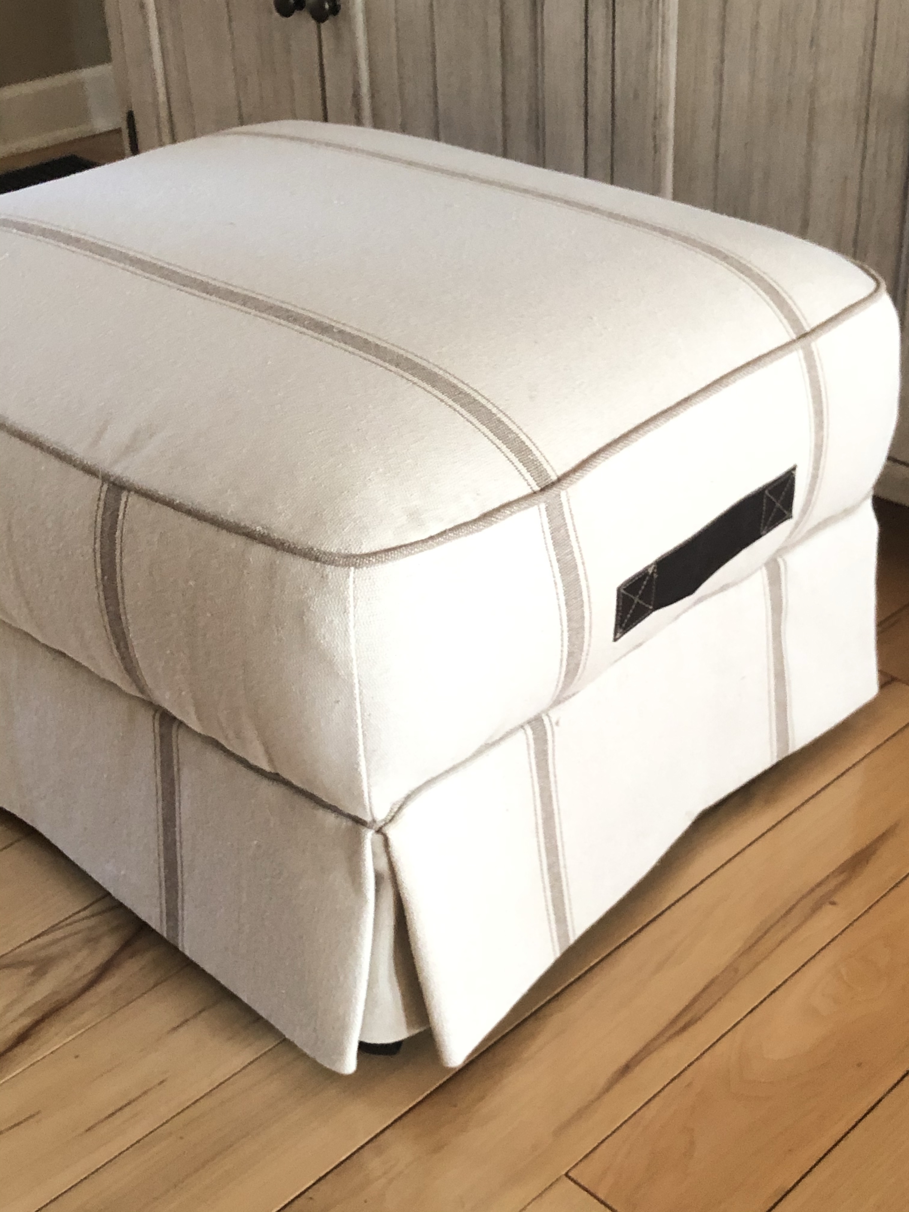 Photo Inspiration: Upholstered Ottoman